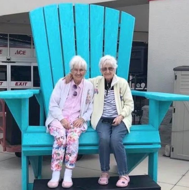 Conoce a las gemelas que cumplieron 100 años de edad y compartieron su ...